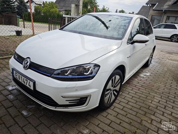Balts Volkswagen e-Golf 2015 Kauņa, ar dzinēja tilpumu 0.00 L un nobraukumu 104 tūkst. km par 7950 €, foto 1 vietnē AUTOMOTO.COM.LV