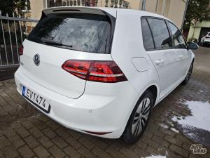 White Volkswagen e-Golf 2015 in Kaunas, with an engine capacity of 0.00 L and mileage of 104 thousand km for 7950 €, photo 2 on AUTOMOTO.COM.LV