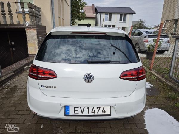 Balts Volkswagen e-Golf 2015 Kauņa, ar dzinēja tilpumu 0.00 L un nobraukumu 104 tūkst. km par 7950 €, foto 6 vietnē AUTOMOTO.COM.LV