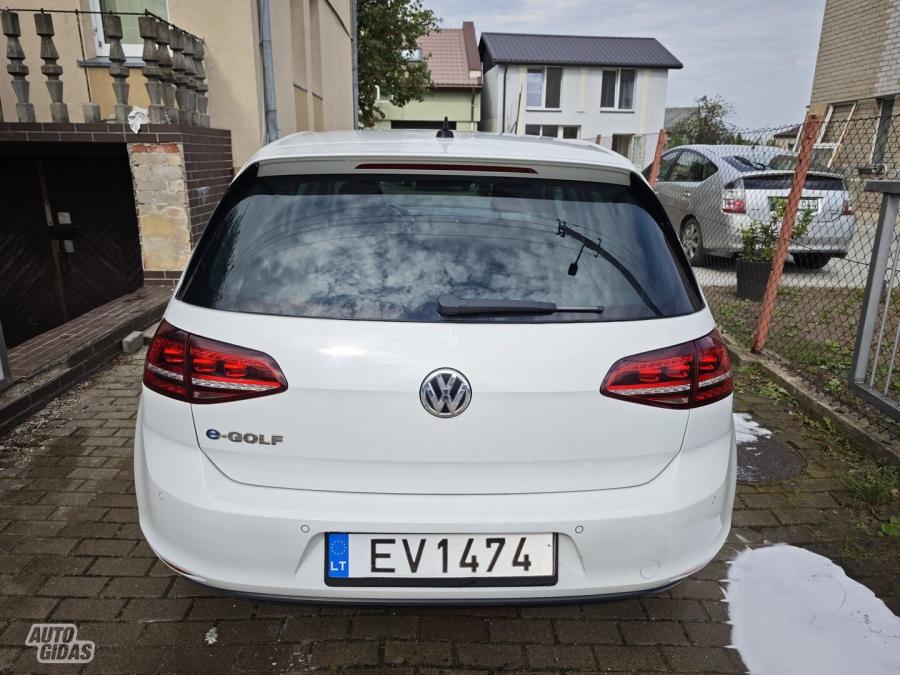 White Volkswagen e-Golf 2015 in Kaunas, with an engine capacity of 0.00 L and mileage of 104 thousand km for 7950 €, photo 6 on AUTOMOTO.COM.LV
