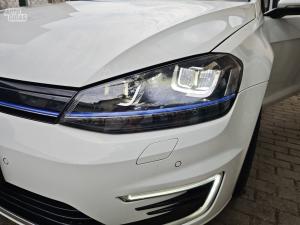 White Volkswagen e-Golf 2015 in Kaunas, with an engine capacity of 0.00 L and mileage of 104 thousand km for 7950 €, photo 21 on AUTOMOTO.COM.LV