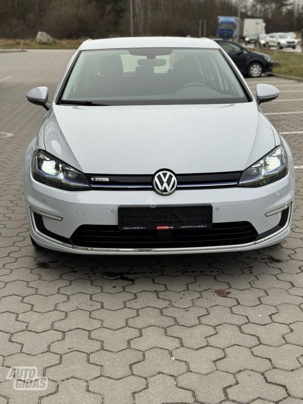 White Volkswagen e-Golf 2018 in Vilnius, with an engine capacity of 0.00 L and mileage of 95 thousand km for 9950 €, photo 2 on AUTOMOTO.COM.LV