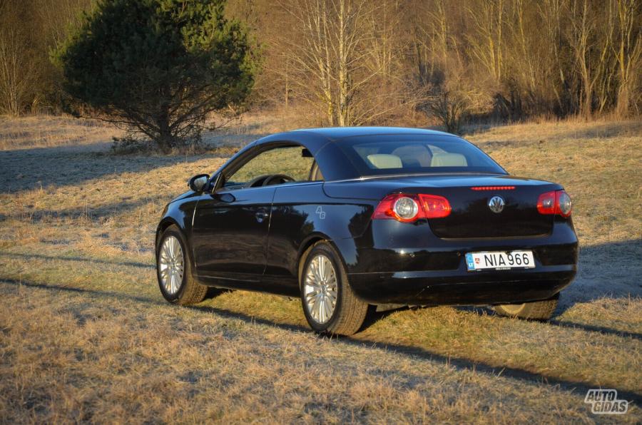 Melns Volkswagen Eos 2006 Kauņa, ar dzinēja tilpumu 2.00 L un nobraukumu 323 tūkst. km par 3799 €, foto 4 vietnē AUTOMOTO.COM.LV