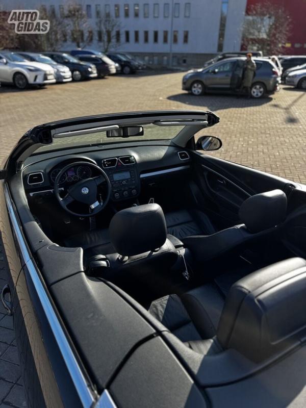 Melns Volkswagen Eos 2006 Marijampole, ar dzinēja tilpumu 2.00 L un nobraukumu 305 tūkst. km par 3900 €, foto 8 vietnē AUTOMOTO.COM.LV