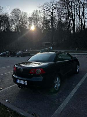 Melns Volkswagen Eos 2006 Kauņa, ar dzinēja tilpumu 1.97 L un nobraukumu 279 tūkst. km par 3100 €, foto 8 vietnē AUTOMOTO.COM.LV