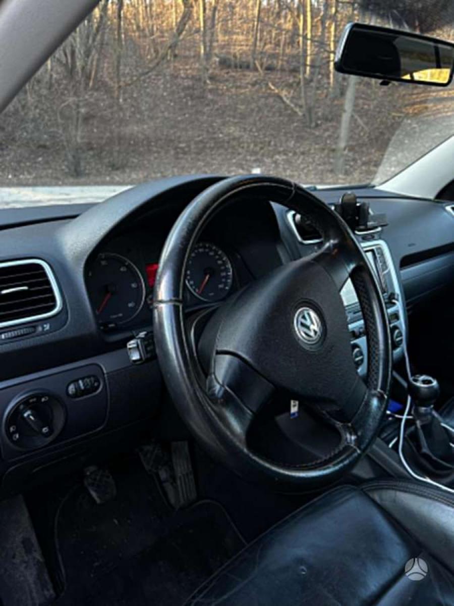 Melns Volkswagen Eos 2006 Kauņa, ar dzinēja tilpumu 1.97 L un nobraukumu 279 tūkst. km par 3100 €, foto 12 vietnē AUTOMOTO.COM.LV