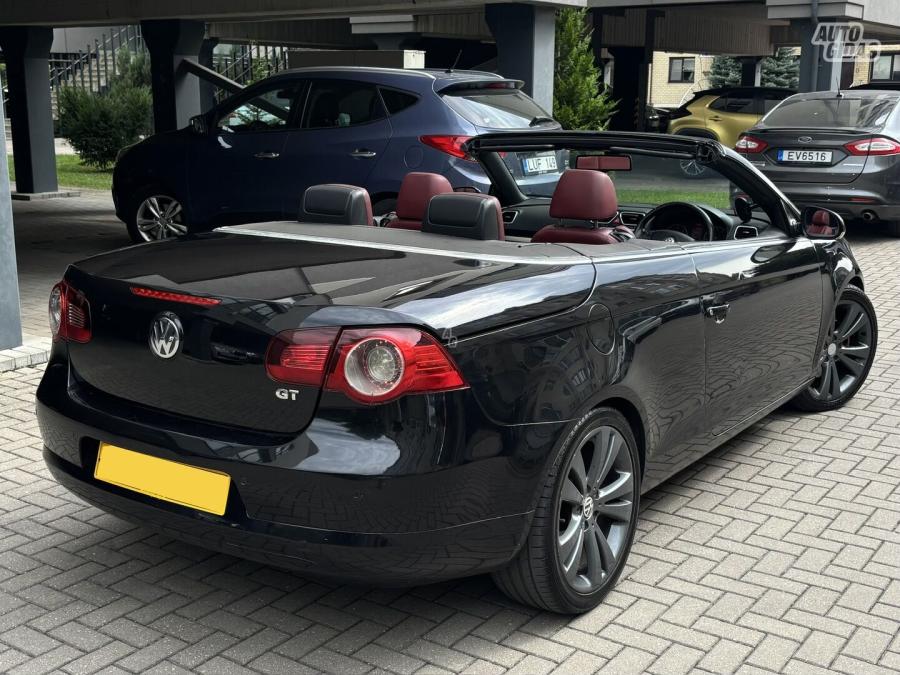 Black Volkswagen Eos 2006 in Kaunas, with an engine capacity of 2.00 L and mileage of 190 thousand km for 1750 €, photo 5 on AUTOMOTO.COM.LV
