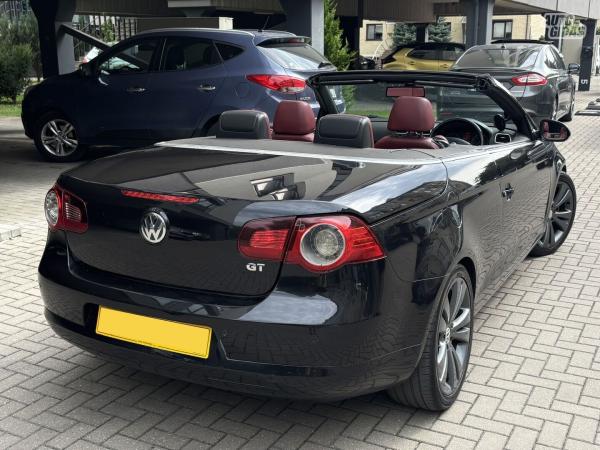 Black Volkswagen Eos 2006 in Kaunas, with an engine capacity of 2.00 L and mileage of 190 thousand km for 1750 €, photo 9 on AUTOMOTO.COM.LV