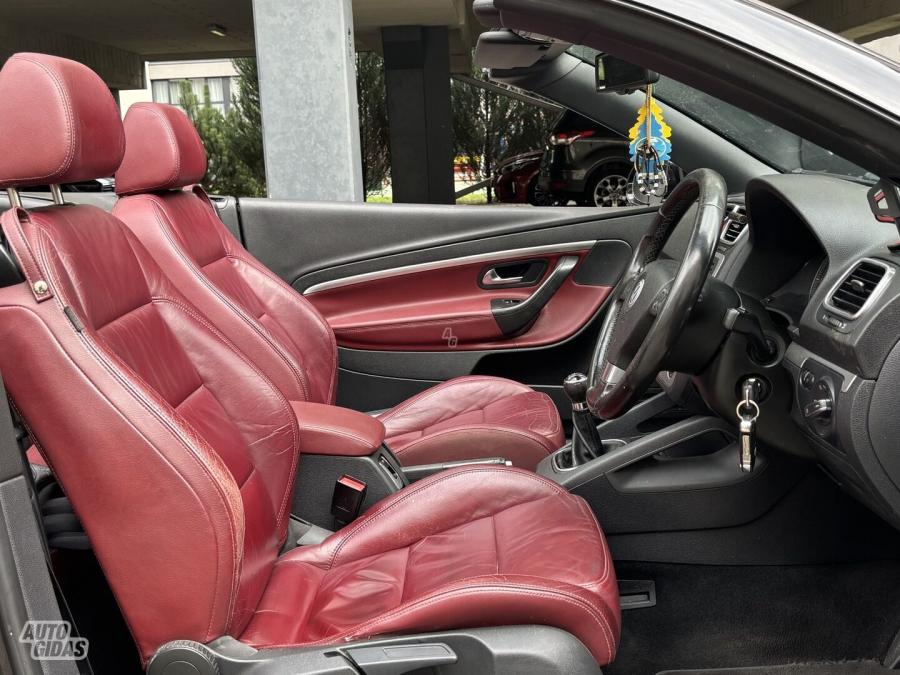 Black Volkswagen Eos 2006 in Kaunas, with an engine capacity of 2.00 L and mileage of 190 thousand km for 1750 €, photo 17 on AUTOMOTO.COM.LV