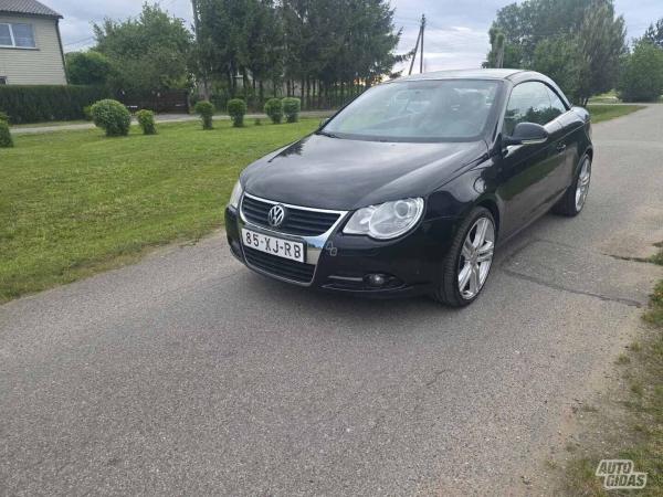 Melns Volkswagen Eos 2007 Kauņa, ar dzinēja tilpumu 2.00 L un nobraukumu 216 tūkst. km par 3500 €, foto 1 vietnē AUTOMOTO.COM.LV