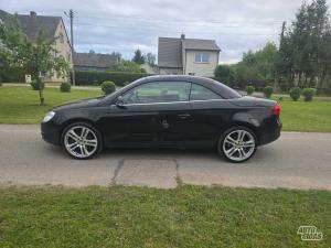 Melns Volkswagen Eos 2007 Kauņa, ar dzinēja tilpumu 2.00 L un nobraukumu 216 tūkst. km par 3500 €, foto 5 vietnē AUTOMOTO.COM.LV