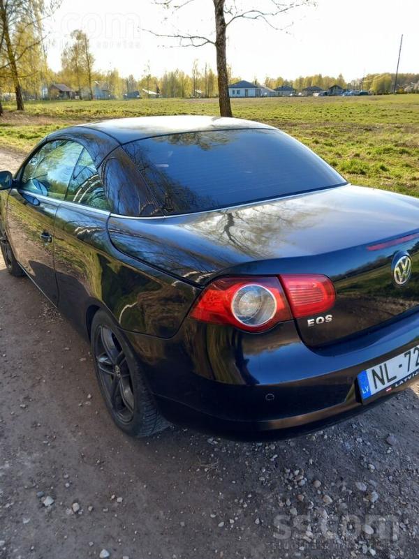 Black Volkswagen Eos 2007 in Riga, with an engine capacity of 2.00 L and mileage of 262 thousand km for 2550 €, photo 3 on AUTOMOTO.COM.LV