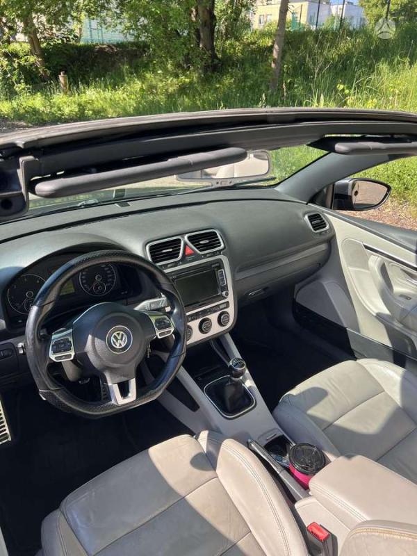 Black Volkswagen Eos 2007 in Vilnius, with an engine capacity of 0.00 L and mileage of 350 thousand km for 2800 €, photo 10 on AUTOMOTO.COM.LV