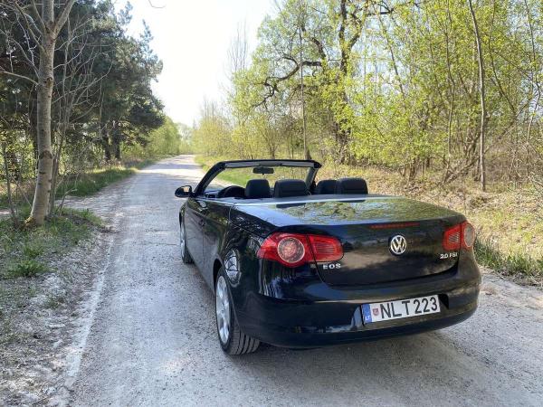 Melns Volkswagen Eos 2007 Panevēža, ar dzinēja tilpumu 1.98 L un nobraukumu 175 tūkst. km par 2999 €, foto 2 vietnē AUTOMOTO.COM.LV