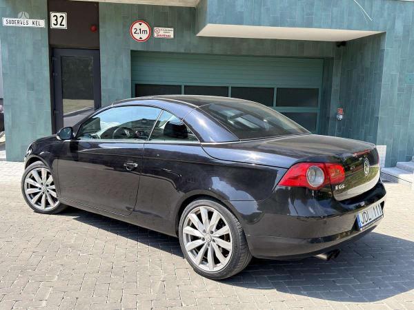 Black Volkswagen Eos 2007 in Vilnius, with an engine capacity of 1.98 L and mileage of 211 thousand km for 4250 €, photo 5 on AUTOMOTO.COM.LV