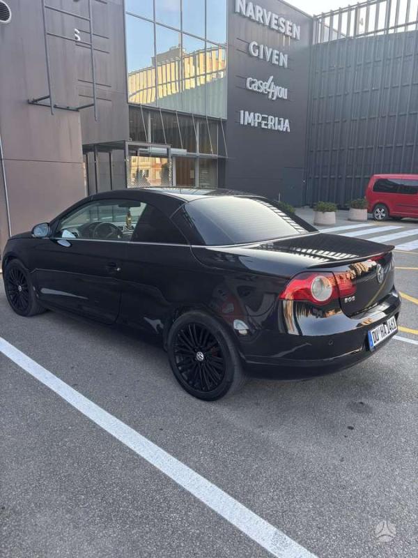 Melns Volkswagen Eos 2007 Gargždai, ar dzinēja tilpumu 1.60 L un nobraukumu 251 tūkst. km par 3500 €, foto 1 vietnē AUTOMOTO.COM.LV