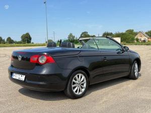 Melns Volkswagen Eos 2007 Raseiniai, ar dzinēja tilpumu 1.97 L un nobraukumu 312 tūkst. km par 4200 €, foto 4 vietnē AUTOMOTO.COM.LV
