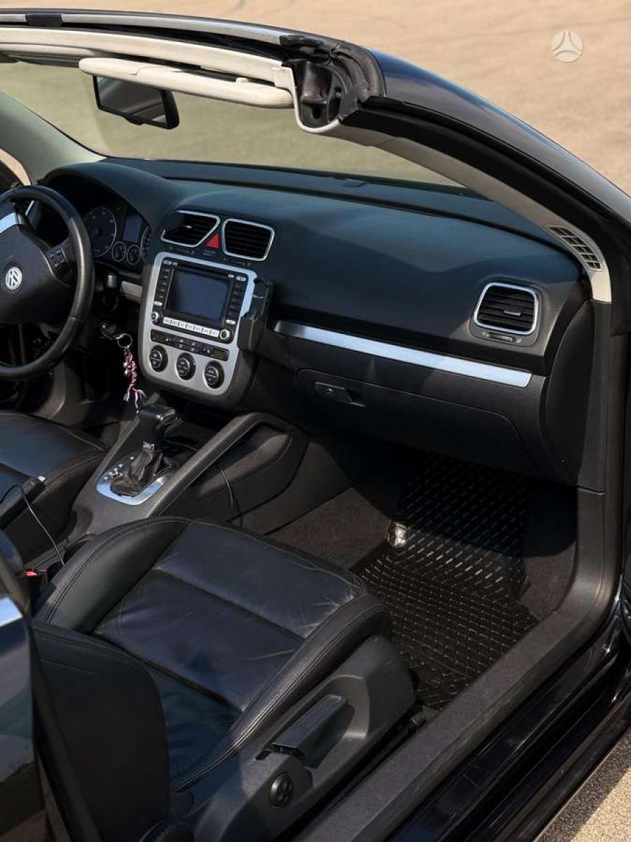 Melns Volkswagen Eos 2007 Raseiniai, ar dzinēja tilpumu 1.97 L un nobraukumu 312 tūkst. km par 4200 €, foto 8 vietnē AUTOMOTO.COM.LV