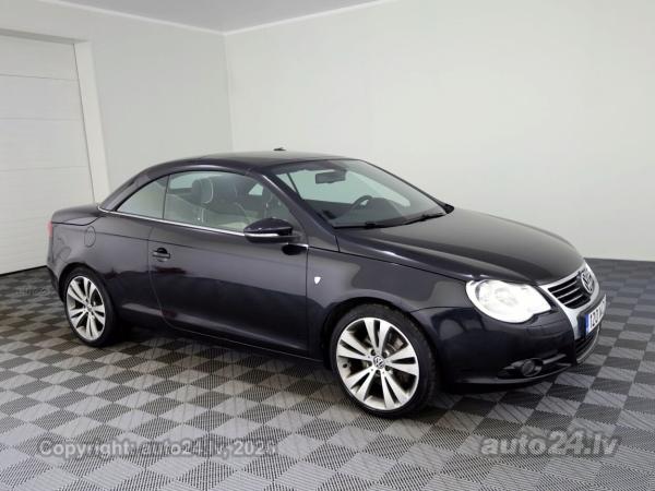 Melns Volkswagen Eos 2008 Tallina, ar dzinēja tilpumu 2.00 L un nobraukumu 202 tūkst. km par 4299 €, foto 5 vietnē AUTOMOTO.COM.LV