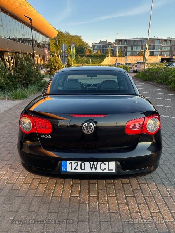 Black Volkswagen Eos 2008 in Tallinn, with an engine capacity of 2.00 L and mileage of 204 thousand km for 6499 €, photo 6 on AUTOMOTO.COM.LV