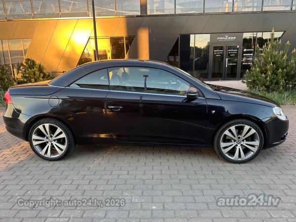 Black Volkswagen Eos 2008 in Tallinn, with an engine capacity of 2.00 L and mileage of 204 thousand km for 6499 €, photo 7 on AUTOMOTO.COM.LV
