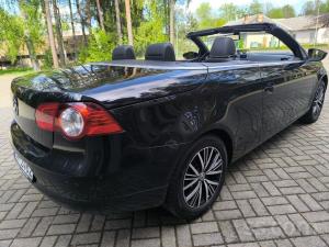 Black Volkswagen Eos 2008 in Valmiera, with an engine capacity of 2.00 L and mileage of 260 thousand km for 5650 €, photo 7 on AUTOMOTO.COM.LV