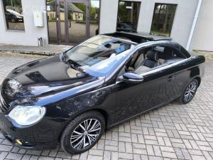Black Volkswagen Eos 2008 in Valmiera, with an engine capacity of 2.00 L and mileage of 260 thousand km for 5650 €, photo 19 on AUTOMOTO.COM.LV