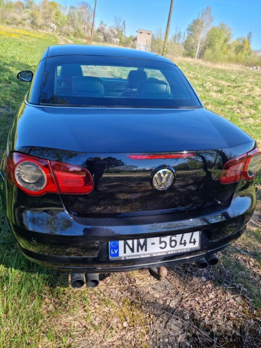Melns Volkswagen Eos 2008 Rīga, ar dzinēja tilpumu 2.00 L un nobraukumu 236 tūkst. km par 3400 €, foto 4 vietnē AUTOMOTO.COM.LV