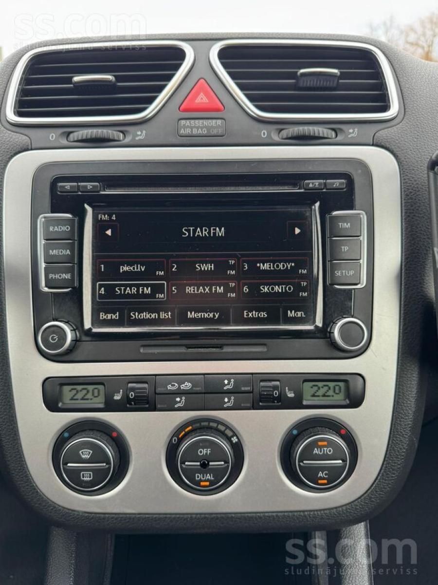 Melns Volkswagen Eos 2008 Rīga, ar dzinēja tilpumu 1.40 L un nobraukumu 256 tūkst. km par 3999 €, foto 10 vietnē AUTOMOTO.COM.LV