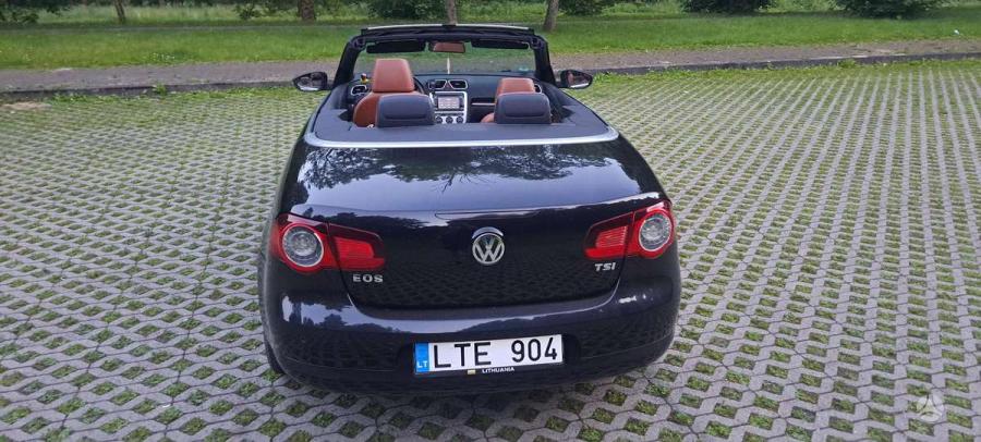 Черный Фольксваген Эос 2008 в Вильнюс, объемом двигателя 1.39 л и пробегом 194 тыс. км за 3200 €, фото 7 на AUTOMOTO.COM.LV