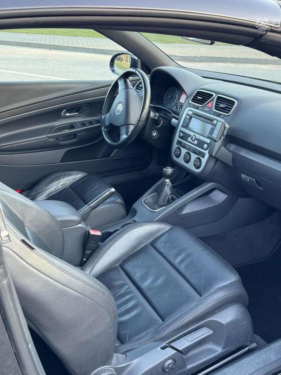Melns Volkswagen Eos 2008 Šalčininkai, ar dzinēja tilpumu 1.98 L un nobraukumu 196 tūkst. km par 2900 €, foto 13 vietnē AUTOMOTO.COM.LV