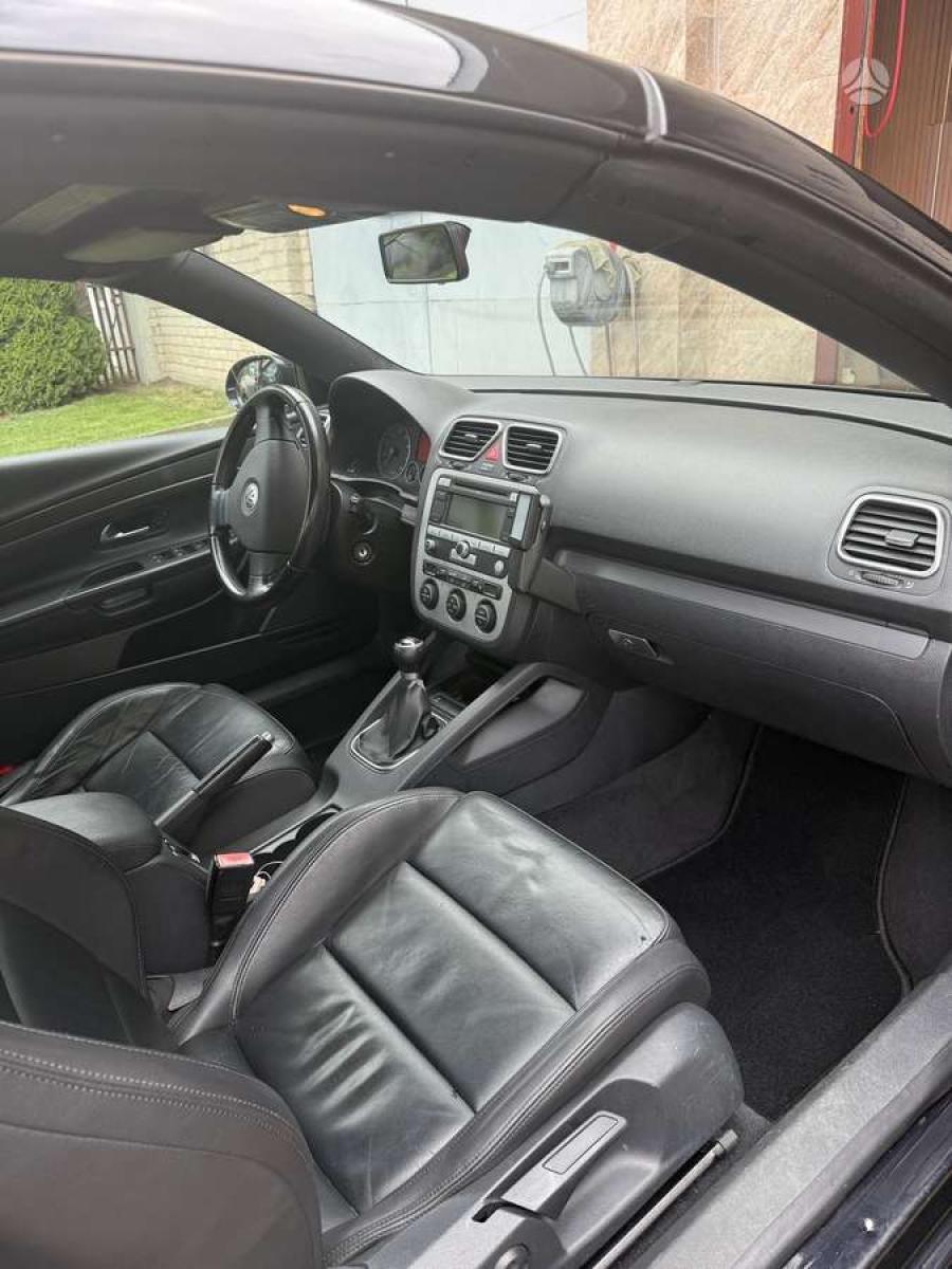 Melns Volkswagen Eos 2008 Šalčininkai, ar dzinēja tilpumu 1.98 L un nobraukumu 196 tūkst. km par 2900 €, foto 17 vietnē AUTOMOTO.COM.LV