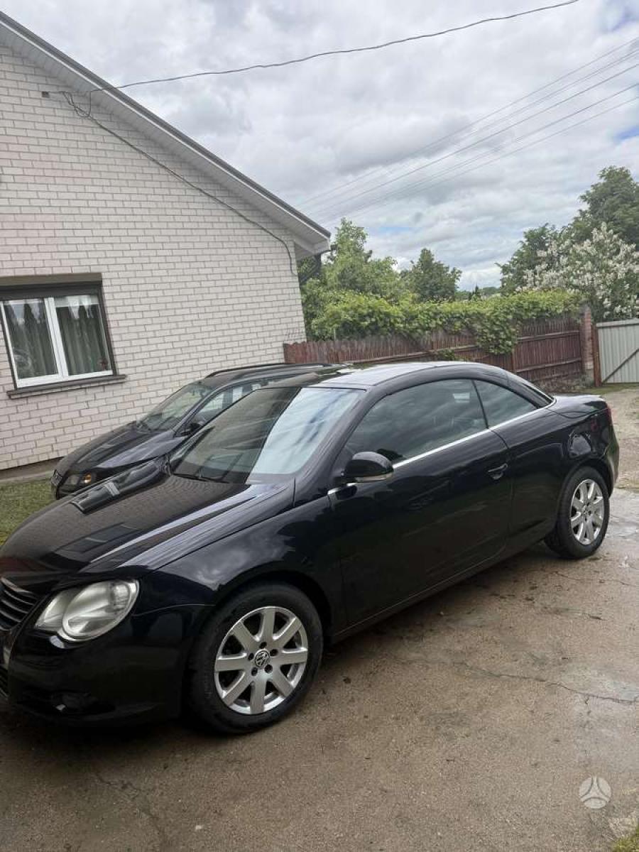 Melns Volkswagen Eos 2008 Šalčininkai, ar dzinēja tilpumu 1.98 L un nobraukumu 196 tūkst. km par 2900 €, foto 18 vietnē AUTOMOTO.COM.LV