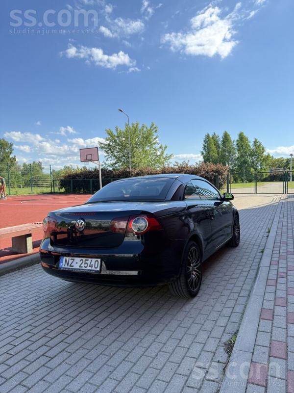 Black Volkswagen Eos 2008 in Riga, with an engine capacity of 1.40 L and mileage of 202 thousand km for 5500 €, photo 2 on AUTOMOTO.COM.LV