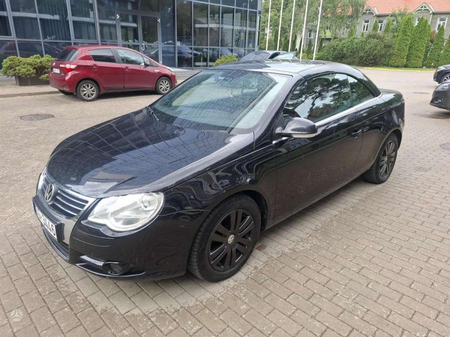 Black Volkswagen Eos 2008 in Vilnius, with an engine capacity of 1.98 L and mileage of 212 thousand km for 3950 €, photo 3 on AUTOMOTO.COM.LV