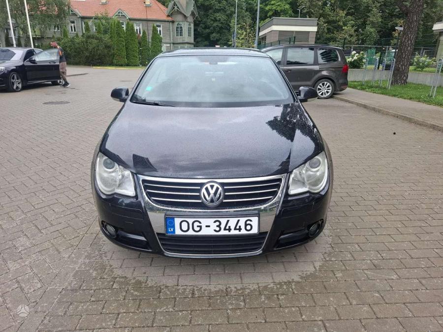 Black Volkswagen Eos 2008 in Vilnius, with an engine capacity of 1.98 L and mileage of 212 thousand km for 3950 €, photo 4 on AUTOMOTO.COM.LV