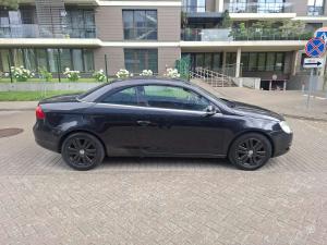 Black Volkswagen Eos 2008 in Vilnius, with an engine capacity of 1.98 L and mileage of 212 thousand km for 3950 €, photo 6 on AUTOMOTO.COM.LV