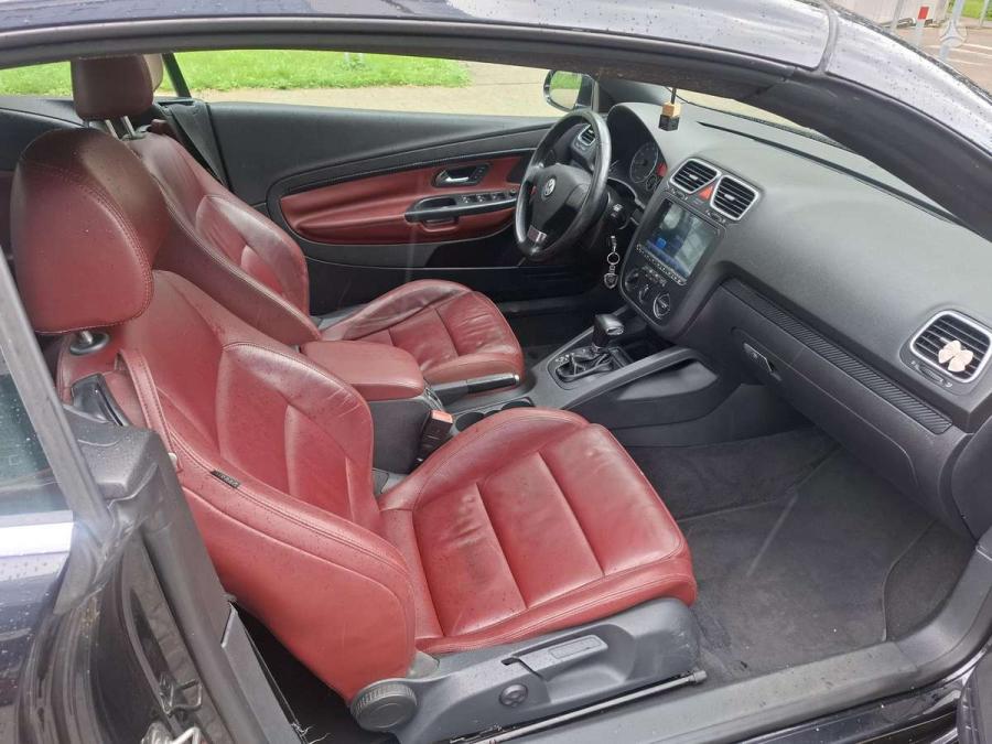 Black Volkswagen Eos 2008 in Vilnius, with an engine capacity of 1.98 L and mileage of 212 thousand km for 3950 €, photo 12 on AUTOMOTO.COM.LV