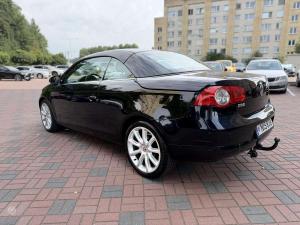 Melns Volkswagen Eos 2008 Viļņa, ar dzinēja tilpumu 1.97 L un nobraukumu 240 tūkst. km par 2250 €, foto 4 vietnē AUTOMOTO.COM.LV