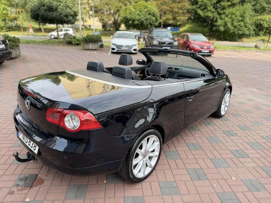 Melns Volkswagen Eos 2008 Viļņa, ar dzinēja tilpumu 1.97 L un nobraukumu 240 tūkst. km par 2250 €, foto 13 vietnē AUTOMOTO.COM.LV