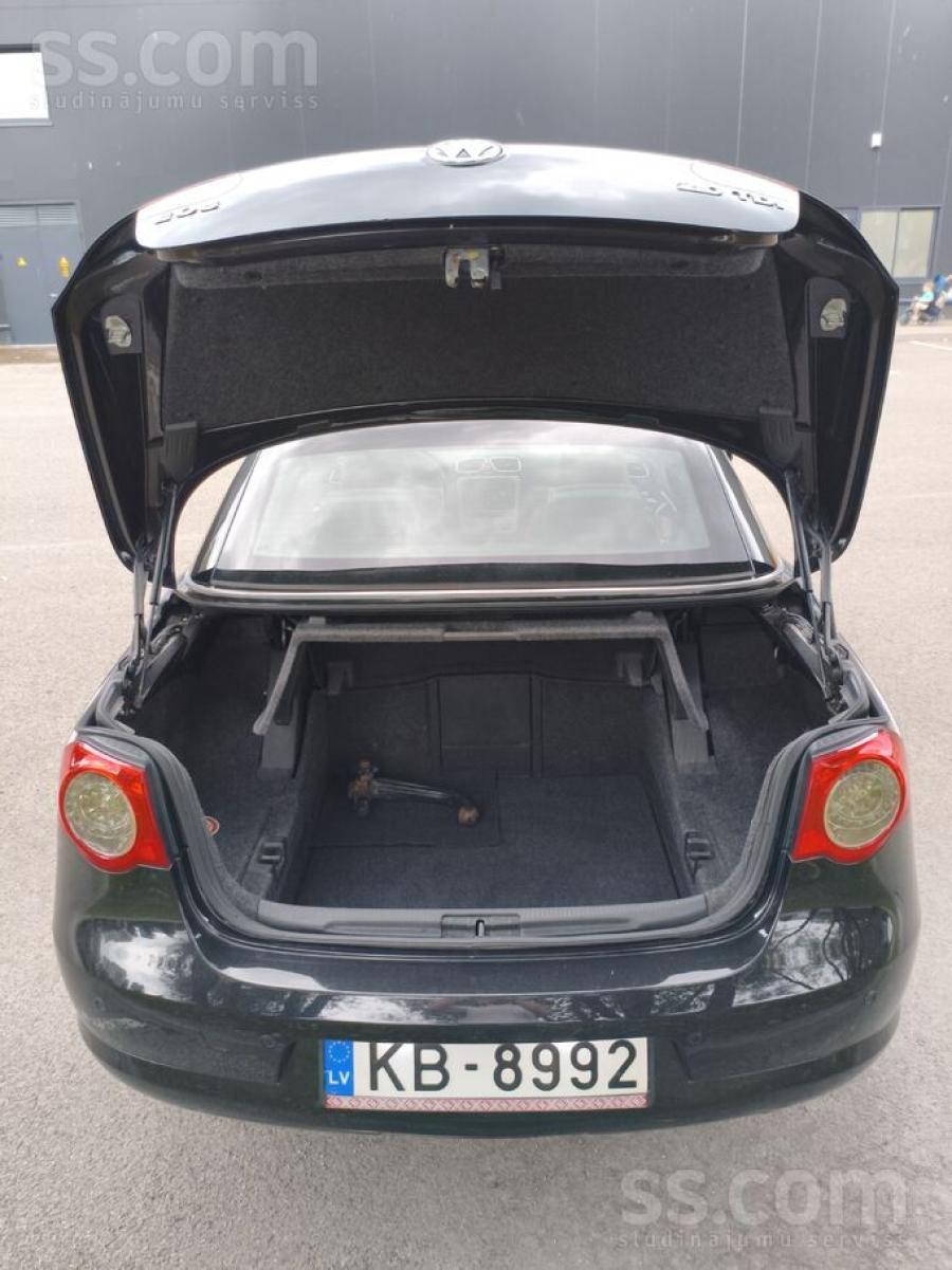 Melns Volkswagen Eos 2008 Rīga, ar dzinēja tilpumu 2.00 L un nobraukumu 330 tūkst. km par 3200 €, foto 7 vietnē AUTOMOTO.COM.LV
