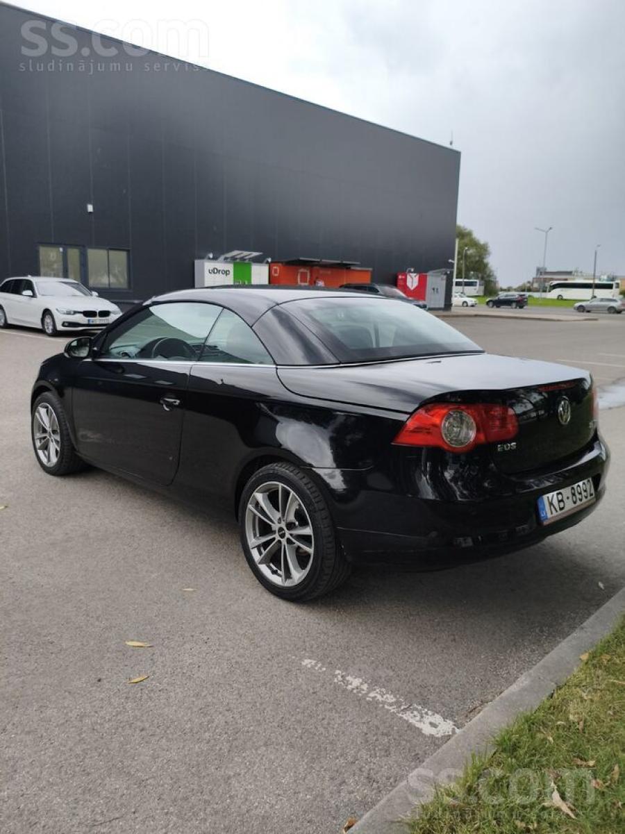 Black Volkswagen Eos 2008 in Riga, with an engine capacity of 2.00 L and mileage of 330 thousand km for 3200 €, photo 6 on AUTOMOTO.COM.LV