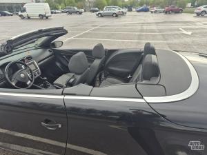 Melns Volkswagen Eos 2009 Viļņa, ar dzinēja tilpumu 1.40 L un nobraukumu 190 tūkst. km par 3690 €, foto  vietnē AUTOMOTO.COM.LV
