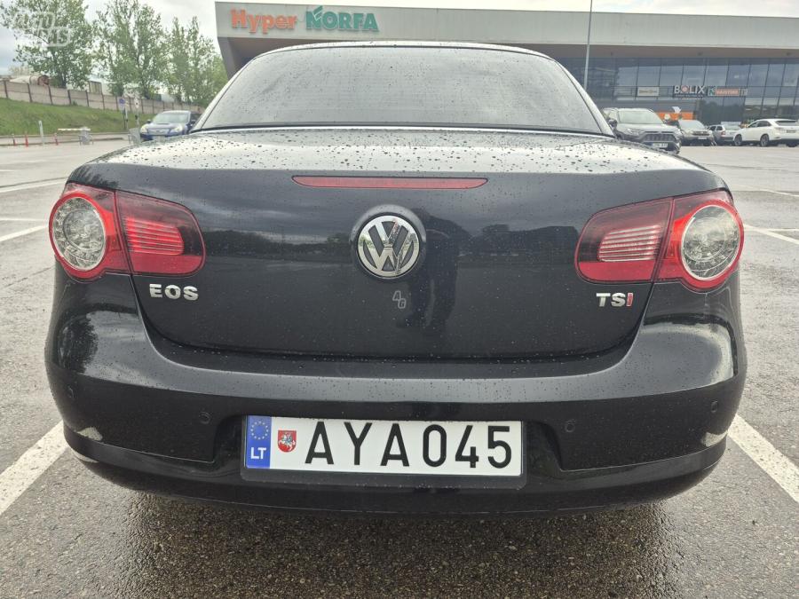 Black Volkswagen Eos 2009 in Vilnius, with an engine capacity of 1.40 L and mileage of 190 thousand km for 3690 €, photo 3 on AUTOMOTO.COM.LV
