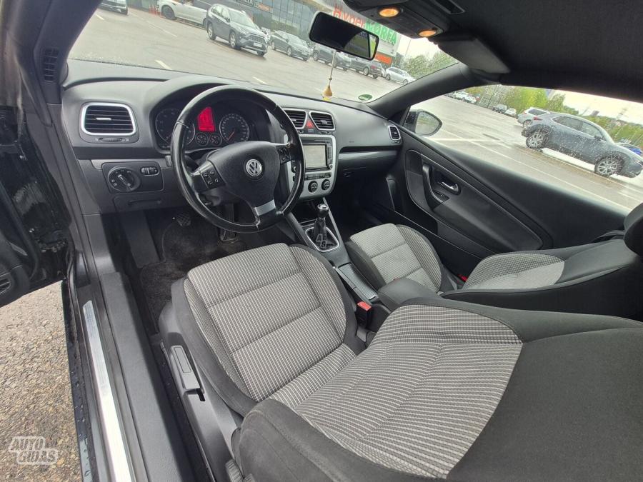 Black Volkswagen Eos 2009 in Vilnius, with an engine capacity of 1.40 L and mileage of 190 thousand km for 3690 €, photo 8 on AUTOMOTO.COM.LV