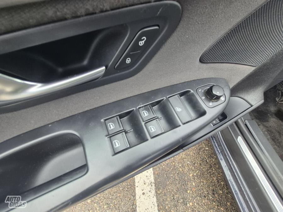 Black Volkswagen Eos 2009 in Vilnius, with an engine capacity of 1.40 L and mileage of 190 thousand km for 3690 €, photo 13 on AUTOMOTO.COM.LV