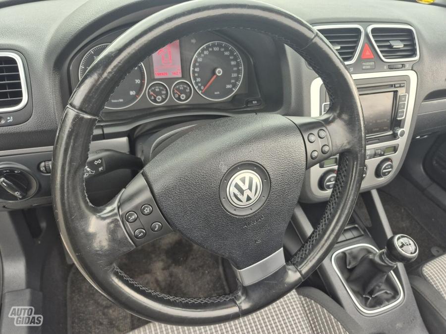Black Volkswagen Eos 2009 in Vilnius, with an engine capacity of 1.40 L and mileage of 190 thousand km for 3690 €, photo 28 on AUTOMOTO.COM.LV