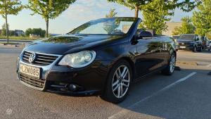Melns Volkswagen Eos 2009 Klaipėda, ar dzinēja tilpumu 1.97 L un nobraukumu 333 tūkst. km par 4500 €, foto  vietnē AUTOMOTO.COM.LV