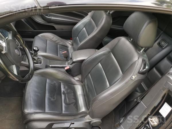 Melns Volkswagen Eos 2009 Liepāja, ar dzinēja tilpumu 1.40 L un nobraukumu 271 tūkst. km par 3350 €, foto 7 vietnē AUTOMOTO.COM.LV