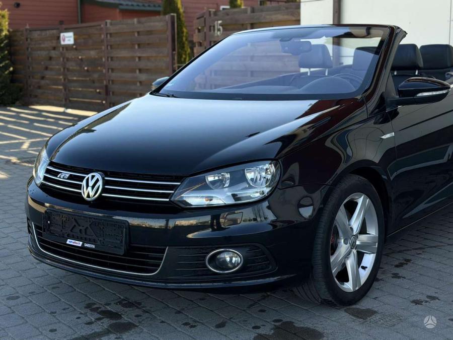 Black Volkswagen Eos 2011 in Kretinga, with an engine capacity of 1.40 L and mileage of 200 thousand km for 5900 €, photo 4 on AUTOMOTO.COM.LV